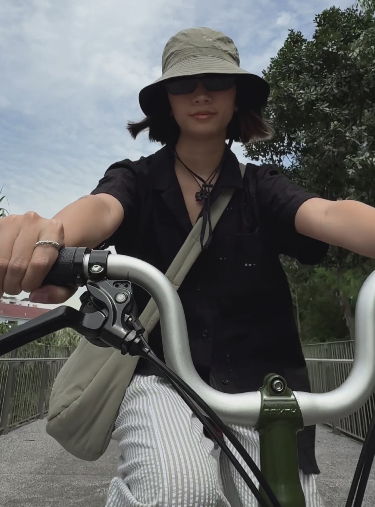 Reversible Bucket Hat (Pitch) – The Paper Bunny Philippines